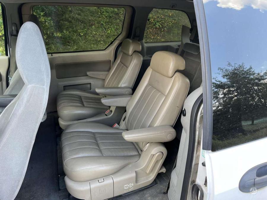 White Ford Freestar 2005 in Kaunas, with an engine capacity of 3.90 L and mileage of 0 thousand km for 750 €, photo 11 on AUTOMOTO.COM.LV