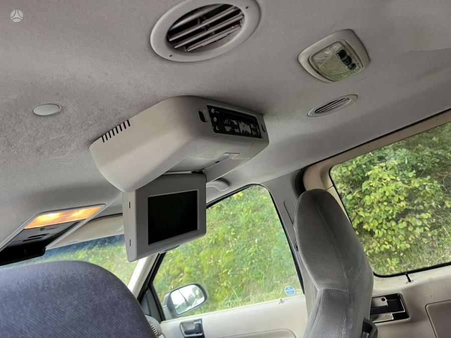 White Ford Freestar 2005 in Kaunas, with an engine capacity of 3.90 L and mileage of 0 thousand km for 750 €, photo 12 on AUTOMOTO.COM.LV