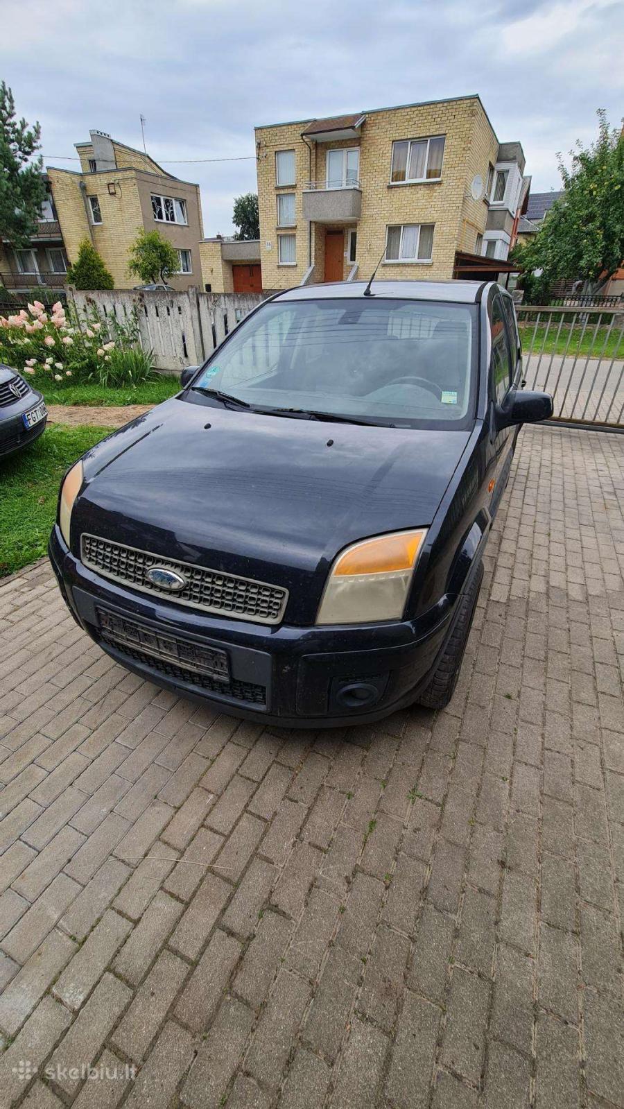 Melns Ford Fusion 2006 Panevēža, ar dzinēja tilpumu 1.60 L un nobraukumu 304 tūkst. km par 600 €, foto 1 vietnē AUTOMOTO.COM.LV
