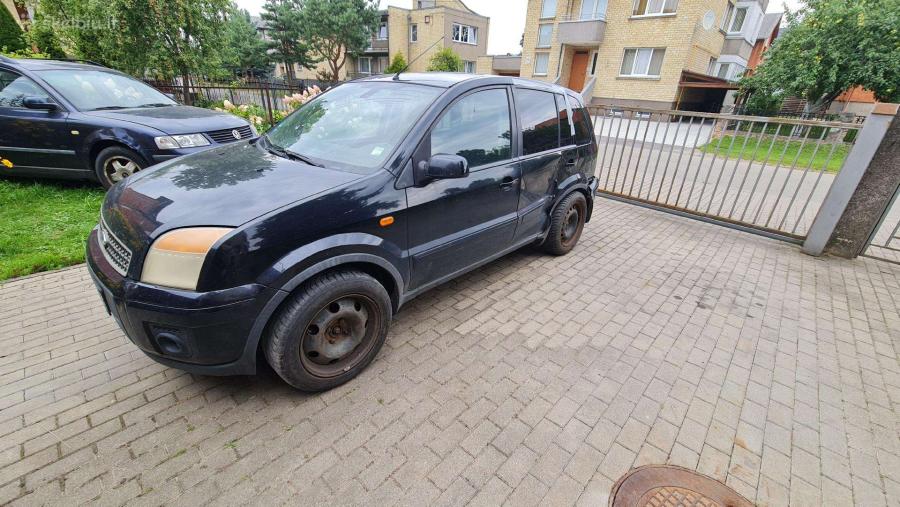 Melns Ford Fusion 2006 Panevēža, ar dzinēja tilpumu 1.60 L un nobraukumu 304 tūkst. km par 600 €, foto 3 vietnē AUTOMOTO.COM.LV