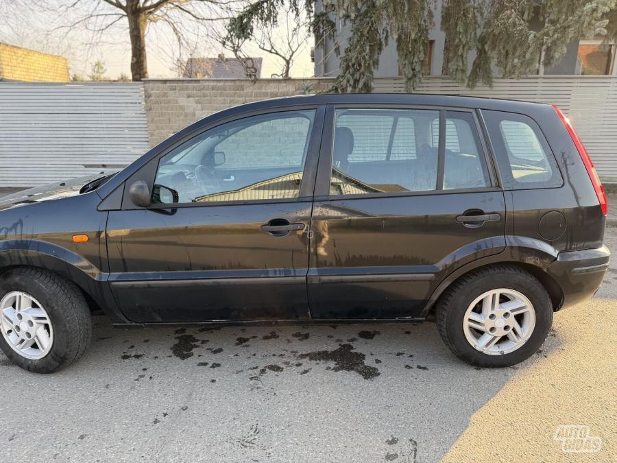 Black Ford Fusion 2004 in Kaunas, with an engine capacity of 1.40 L and mileage of 399 thousand km for 1250 €, photo 9 on AUTOMOTO.COM.LV