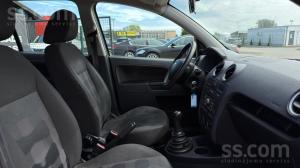 Melns Ford Fusion 2006 Liepāja, ar dzinēja tilpumu 1.40 L un nobraukumu 239 tūkst. km par 2550 €, foto 17 vietnē AUTOMOTO.COM.LV