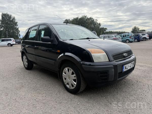 Black Ford Fusion 2006 in Riga, with an engine capacity of 1.40 L and mileage of 262 thousand km for 1180 €, photo 2 on AUTOMOTO.COM.LV