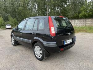 Black Ford Fusion 2006 in Riga, with an engine capacity of 1.40 L and mileage of 262 thousand km for 1180 €, photo 4 on AUTOMOTO.COM.LV