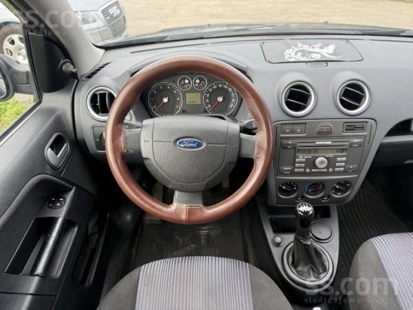 Black Ford Fusion 2006 in Riga, with an engine capacity of 1.40 L and mileage of 262 thousand km for 1180 €, photo 10 on AUTOMOTO.COM.LV