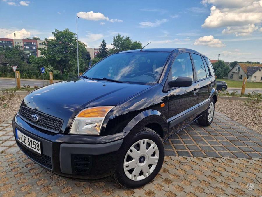 Black Ford Fusion 2008 in Prienai, with an engine capacity of 1.39 L and mileage of 108 thousand km for 2699 €, photo 1 on AUTOMOTO.COM.LV