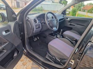 Black Ford Fusion 2008 in Prienai, with an engine capacity of 1.39 L and mileage of 108 thousand km for 2699 €, photo 9 on AUTOMOTO.COM.LV