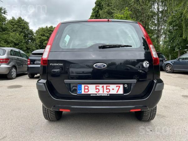 Black Ford Fusion 2011 in Limbazi, with an engine capacity of 1.40 L and mileage of 215 thousand km for 3150 €, photo 5 on AUTOMOTO.COM.LV