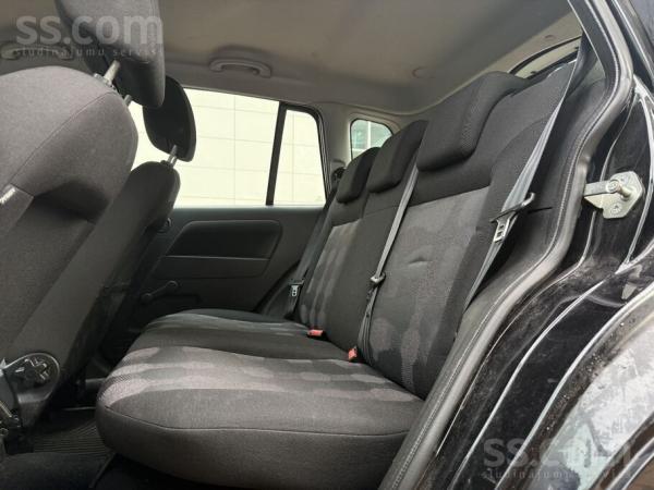 Black Ford Fusion 2011 in Riga, with an engine capacity of 1.40 L and mileage of 0 thousand km for 3600 €, photo 10 on AUTOMOTO.COM.LV