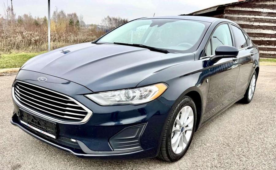 Black Ford Fusion 2020 in Vilnius, with an engine capacity of 1.99 L and mileage of 159 thousand km for 12000 €, photo 1 on AUTOMOTO.COM.LV