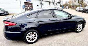Black Ford Fusion 2020 in Vilnius, with an engine capacity of 1.99 L and mileage of 159 thousand km for 12000 €, photo 3 on AUTOMOTO.COM.LV