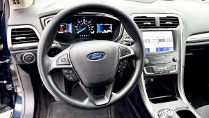 Black Ford Fusion 2020 in Vilnius, with an engine capacity of 1.99 L and mileage of 159 thousand km for 12000 €, photo 9 on AUTOMOTO.COM.LV