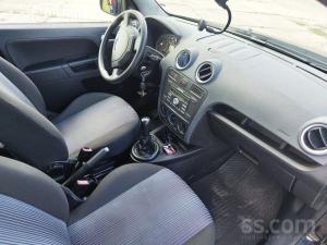 Melns Ford Fusion 2006 Rīga, ar dzinēja tilpumu 1.60 L un nobraukumu 295 tūkst. km par 1600 €, foto 6 vietnē AUTOMOTO.COM.LV