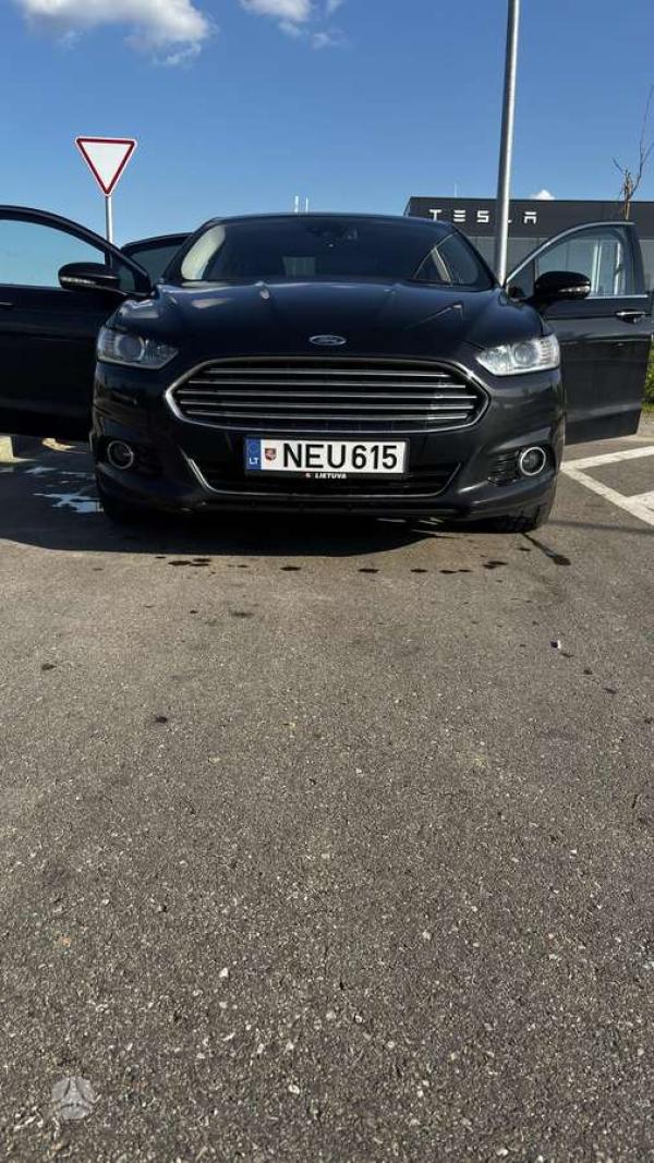 Melns Ford Fusion 2013 Viļņa, ar dzinēja tilpumu 2.00 L un nobraukumu 203 tūkst. km par 3000 €, foto 3 vietnē AUTOMOTO.COM.LV