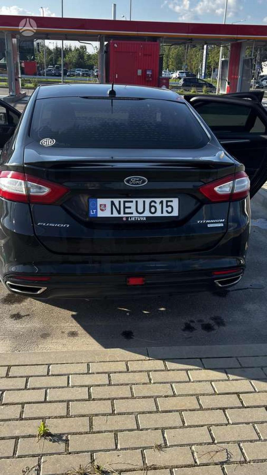 Melns Ford Fusion 2013 Viļņa, ar dzinēja tilpumu 2.00 L un nobraukumu 203 tūkst. km par 3000 €, foto 5 vietnē AUTOMOTO.COM.LV