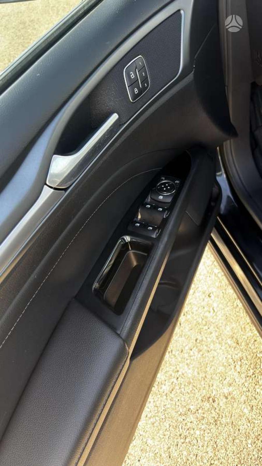 Melns Ford Fusion 2013 Viļņa, ar dzinēja tilpumu 2.00 L un nobraukumu 203 tūkst. km par 3000 €, foto 13 vietnē AUTOMOTO.COM.LV