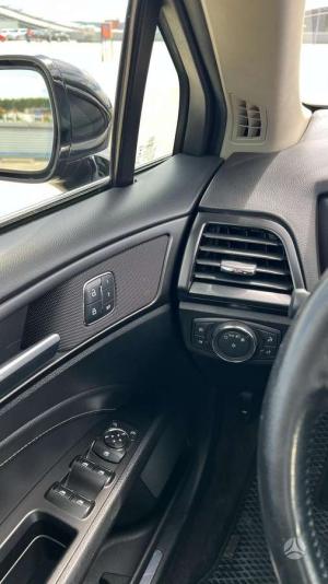 Black Ford Fusion 2017 in Vilnius, with an engine capacity of 2.00 L and mileage of 139 thousand km for 10500 €, photo 19 on AUTOMOTO.COM.LV