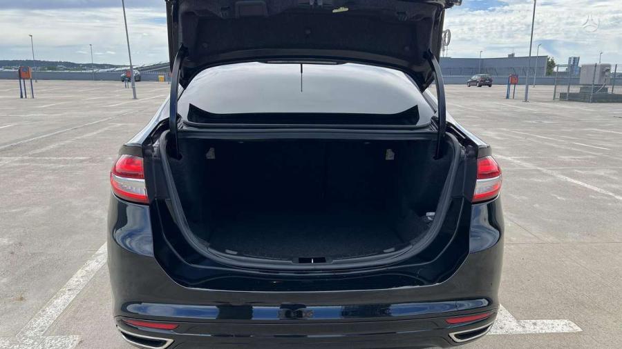 Black Ford Fusion 2017 in Vilnius, with an engine capacity of 2.00 L and mileage of 139 thousand km for 10500 €, photo 24 on AUTOMOTO.COM.LV