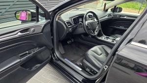Black Ford Fusion 2017 in Vilnius, with an engine capacity of 2.00 L and mileage of 187 thousand km for 9400 €, photo 21 on AUTOMOTO.COM.LV
