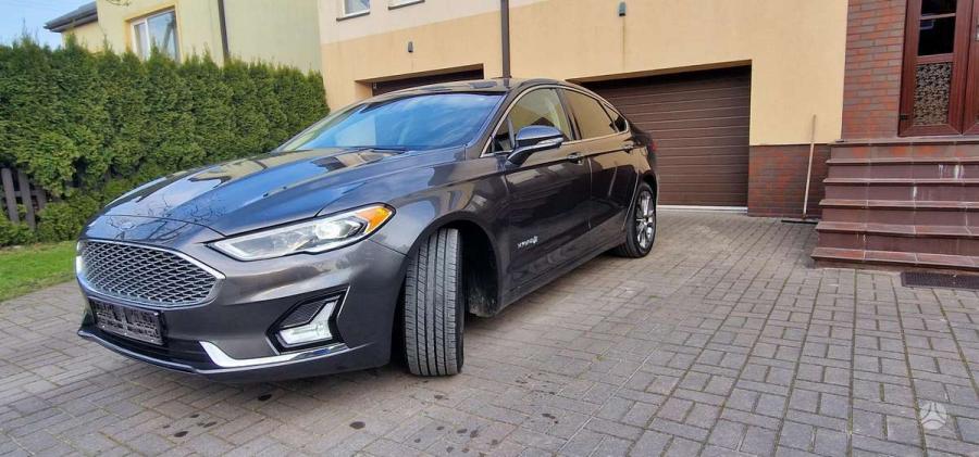 Melns Ford Fusion 2019 Šauļi, ar dzinēja tilpumu 2.00 L un nobraukumu 138 tūkst. km par 13900 €, foto 12 vietnē AUTOMOTO.COM.LV