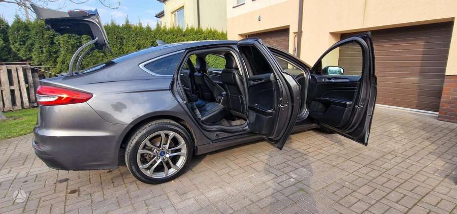 Melns Ford Fusion 2019 Šauļi, ar dzinēja tilpumu 2.00 L un nobraukumu 138 tūkst. km par 13900 €, foto 18 vietnē AUTOMOTO.COM.LV