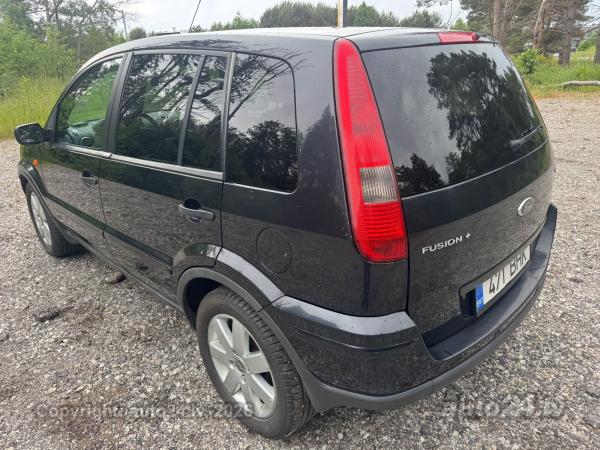 Melns Ford Fusion 2004 Tallina, ar dzinēja tilpumu 1.40 L un nobraukumu 205 tūkst. km par 1900 €, foto 4 vietnē AUTOMOTO.COM.LV