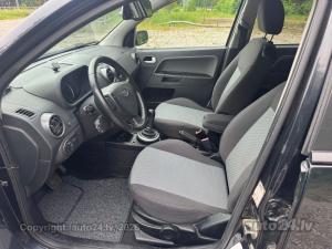 Melns Ford Fusion 2004 Tallina, ar dzinēja tilpumu 1.40 L un nobraukumu 205 tūkst. km par 1900 €, foto 10 vietnē AUTOMOTO.COM.LV