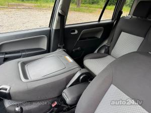 Melns Ford Fusion 2004 Tallina, ar dzinēja tilpumu 1.40 L un nobraukumu 205 tūkst. km par 1900 €, foto 16 vietnē AUTOMOTO.COM.LV