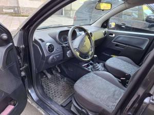 Black Ford Fusion 2004 in Visaginas, with an engine capacity of 1.39 L and mileage of 247 thousand km for 1200 €, photo  on AUTOMOTO.COM.LV
