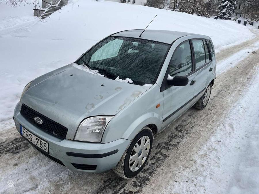 Zils Ford Fusion 2004 Viļņa, ar dzinēja tilpumu 1.40 L un nobraukumu 176 tūkst. km par 1150 €, foto 2 vietnē AUTOMOTO.COM.LV