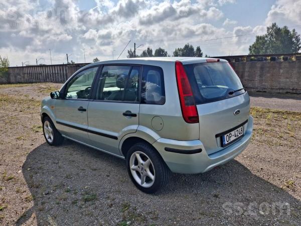 Zils Ford Fusion 2004 Tukums, ar dzinēja tilpumu 1.40 L un nobraukumu 186 tūkst. km par 2490 €, foto 6 vietnē AUTOMOTO.COM.LV