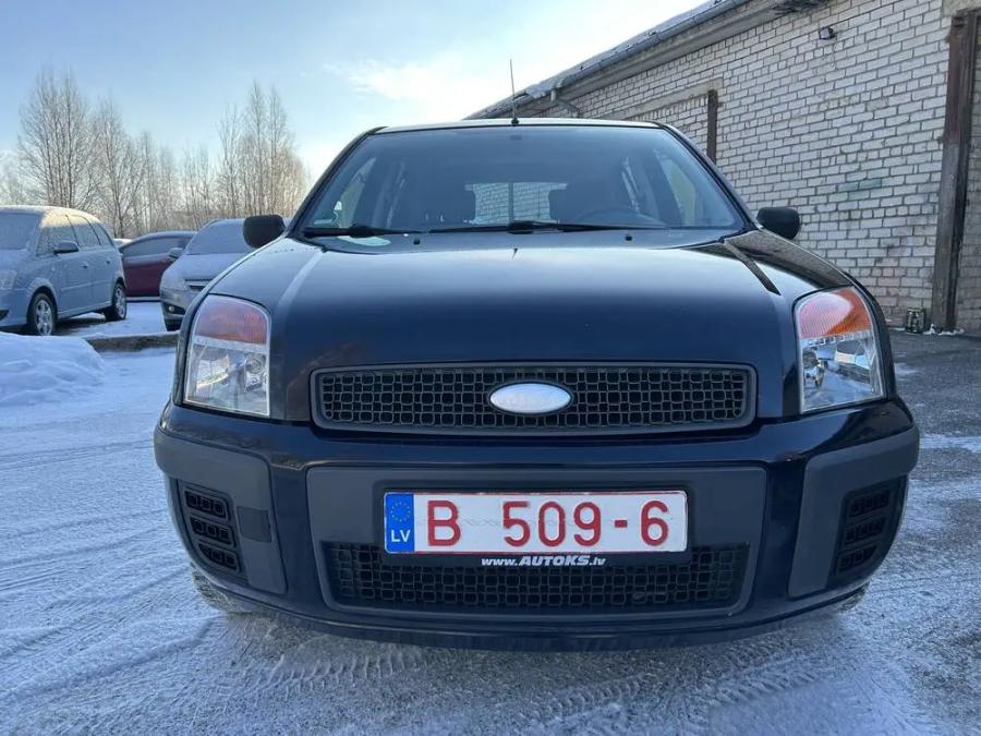 Blue Ford Fusion 2006 in Limbazi, with an engine capacity of 1.40 L and mileage of 254 thousand km for 2850 €, photo 3 on AUTOMOTO.COM.LV