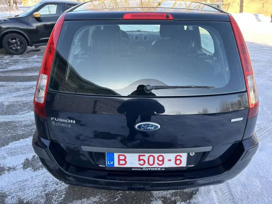 Blue Ford Fusion 2006 in Limbazi, with an engine capacity of 1.40 L and mileage of 254 thousand km for 2850 €, photo 6 on AUTOMOTO.COM.LV