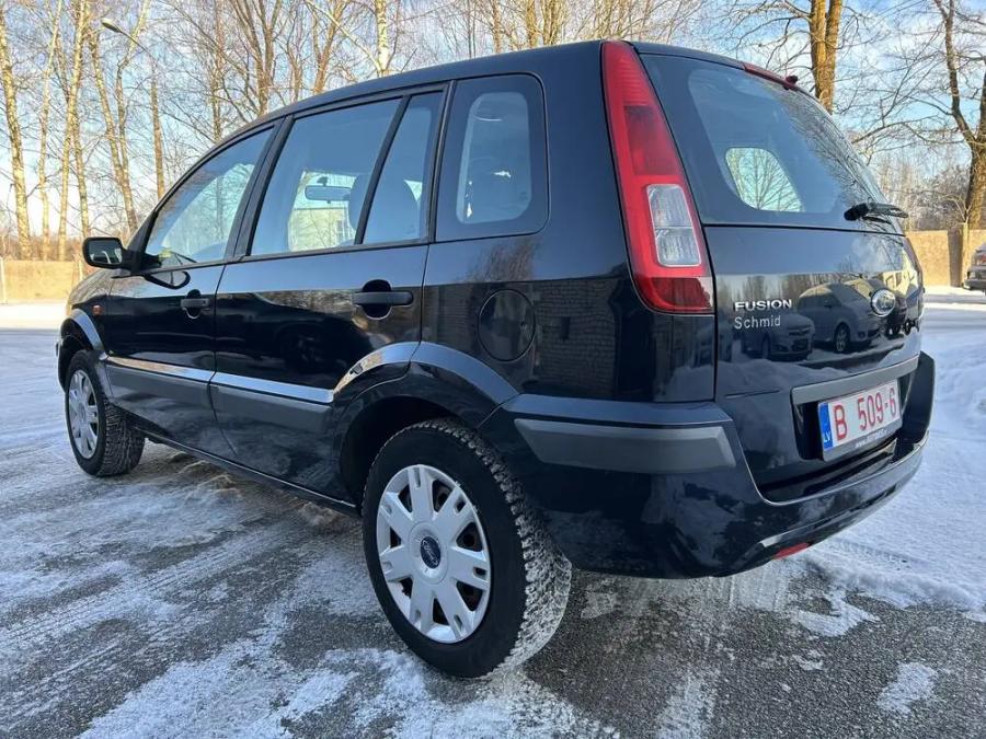 Blue Ford Fusion 2006 in Limbazi, with an engine capacity of 1.40 L and mileage of 254 thousand km for 2850 €, photo 7 on AUTOMOTO.COM.LV