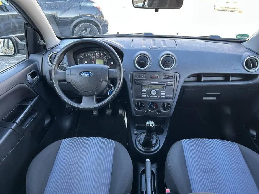 Blue Ford Fusion 2006 in Limbazi, with an engine capacity of 1.40 L and mileage of 254 thousand km for 2850 €, photo 9 on AUTOMOTO.COM.LV