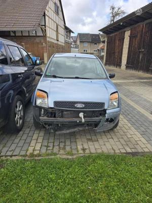 Zils Ford Fusion 2007 Panevēža, ar dzinēja tilpumu 1.40 L un nobraukumu 140 tūkst. km par 1000 €, foto 3 vietnē AUTOMOTO.COM.LV