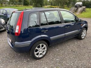 Zils Ford Fusion 2009 Limbaži, ar dzinēja tilpumu 1.40 L un nobraukumu 181 tūkst. km par 3150 €, foto 5 vietnē AUTOMOTO.COM.LV