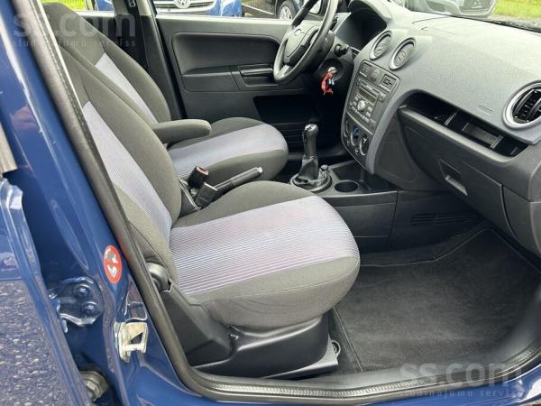 Zils Ford Fusion 2009 Limbaži, ar dzinēja tilpumu 1.40 L un nobraukumu 181 tūkst. km par 3150 €, foto 7 vietnē AUTOMOTO.COM.LV