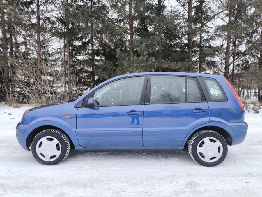 Blue Ford Fusion 2010 in Jelgava, with an engine capacity of 1.40 L and mileage of 175 thousand km for 3999 €, photo 5 on AUTOMOTO.COM.LV