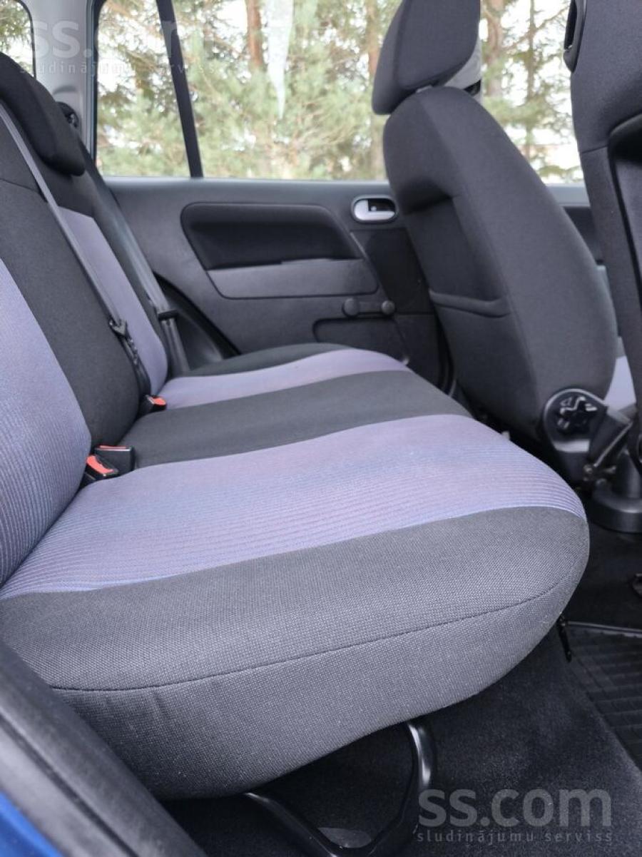 Blue Ford Fusion 2010 in Jelgava, with an engine capacity of 1.40 L and mileage of 175 thousand km for 3999 €, photo 12 on AUTOMOTO.COM.LV