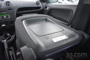 Blue Ford Fusion 2011 in Kuldiga, with an engine capacity of 1.40 L and mileage of 0 thousand km for 4450 €, photo 19 on AUTOMOTO.COM.LV