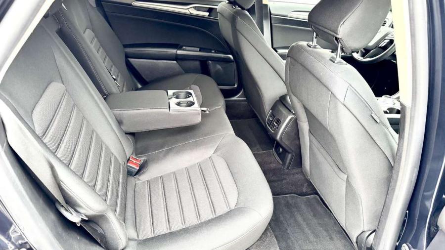 Blue Ford Fusion 2020 in Vilnius, with an engine capacity of 1.99 L and mileage of 164 thousand km for 13500 €, photo 13 on AUTOMOTO.COM.LV