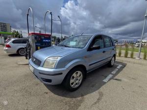 Zils Ford Fusion 2005 Viļņa, ar dzinēja tilpumu 1.60 L un nobraukumu 150 tūkst. km par 2499 €, foto  vietnē AUTOMOTO.COM.LV