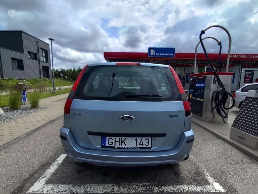 Zils Ford Fusion 2005 Viļņa, ar dzinēja tilpumu 1.60 L un nobraukumu 150 tūkst. km par 2499 €, foto 5 vietnē AUTOMOTO.COM.LV