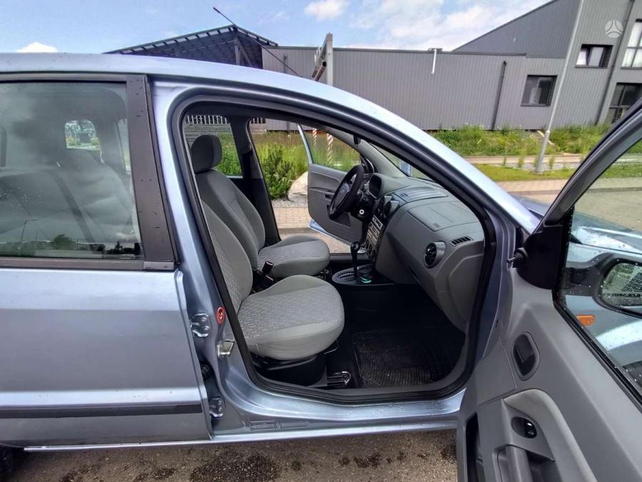 Zils Ford Fusion 2005 Viļņa, ar dzinēja tilpumu 1.60 L un nobraukumu 150 tūkst. km par 2499 €, foto 23 vietnē AUTOMOTO.COM.LV