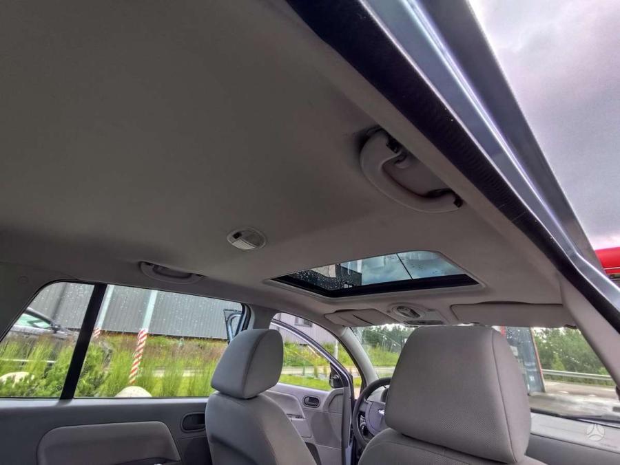 Zils Ford Fusion 2005 Viļņa, ar dzinēja tilpumu 1.60 L un nobraukumu 150 tūkst. km par 2499 €, foto 27 vietnē AUTOMOTO.COM.LV