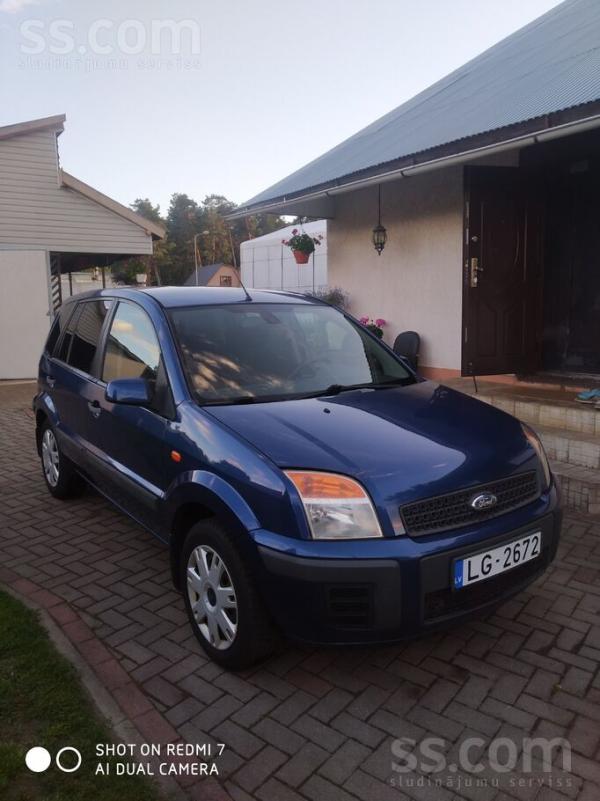 Blue Ford Fusion 2007 in Kraslava, with an engine capacity of 1.40 L and mileage of 250 thousand km for 1900 €, photo 5 on AUTOMOTO.COM.LV