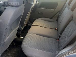 Grey Ford Fusion 2003 in Riga, with an engine capacity of 1.40 L and mileage of 247 thousand km for 1850 €, photo 6 on AUTOMOTO.COM.LV