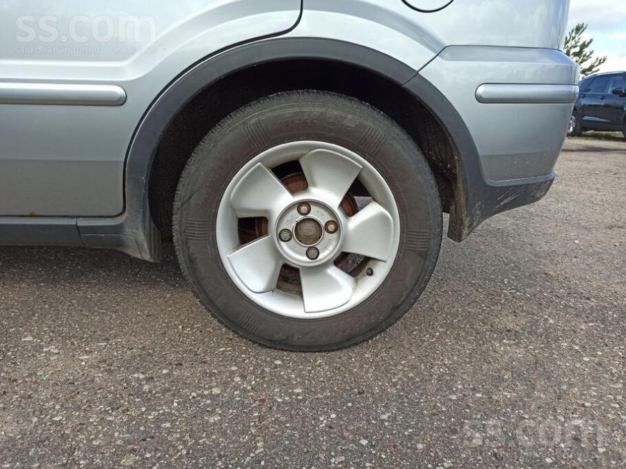Grey Ford Fusion 2004 in Daugavpils, with an engine capacity of 1.40 L and mileage of 0 thousand km for 1800 €, photo 12 on AUTOMOTO.COM.LV