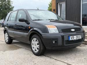 Pelēks Ford Fusion 2006 Rīga, ar dzinēja tilpumu 1.60 L un nobraukumu 178 tūkst. km par 1950 €, foto  vietnē AUTOMOTO.COM.LV